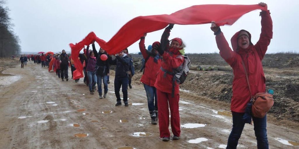 Rote Linie gegen Kohle | Aktionsbündnis ZUKUNFT STATT BRAUNKOHLE
